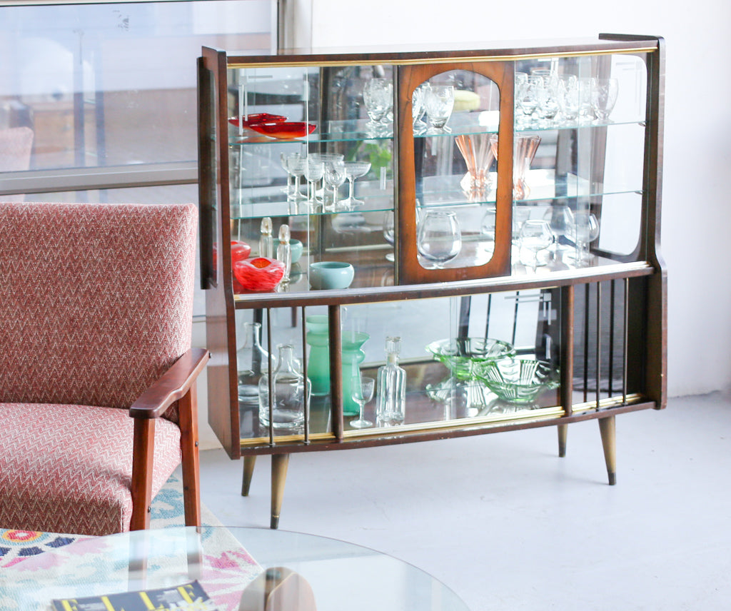 Mid-Century Modern Display Cabinet – Huisraad Modern