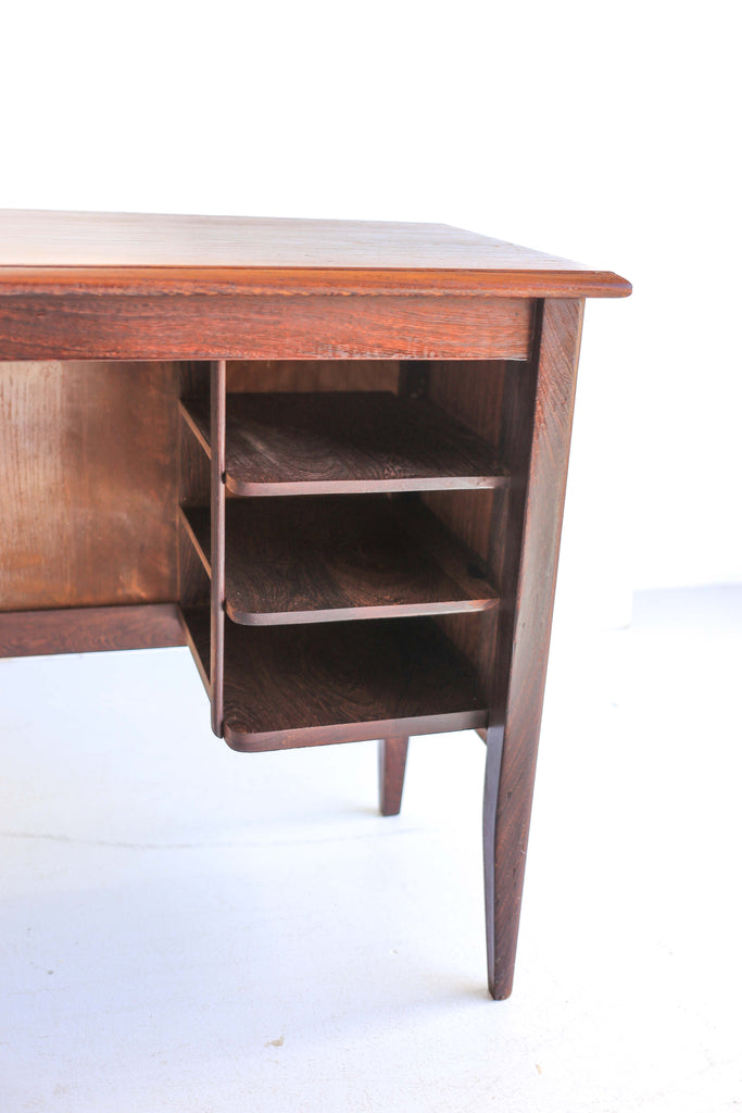 Vintage Solid Partridge Wood L-Shaped Desk – Huisraad Modern
