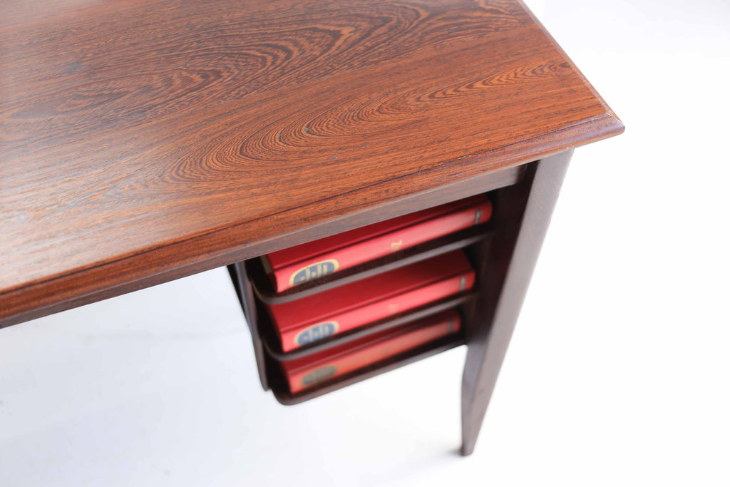 Vintage Solid Partridge Wood L-Shaped Desk – Huisraad Modern