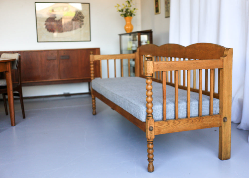 Antique Oak Daybed – Huisraad Modern